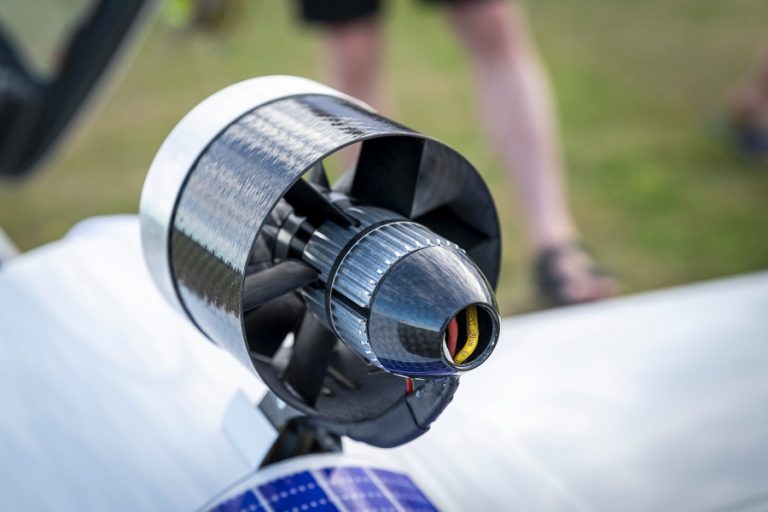 Maiden Flight of Peter Videmann‘s H-Model Jonker JS1 50% Scale ...