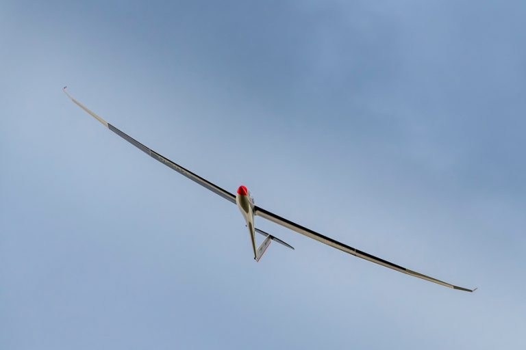 Maiden Flight of Peter Videmann‘s H-Model Jonker JS1 50% Scale ...