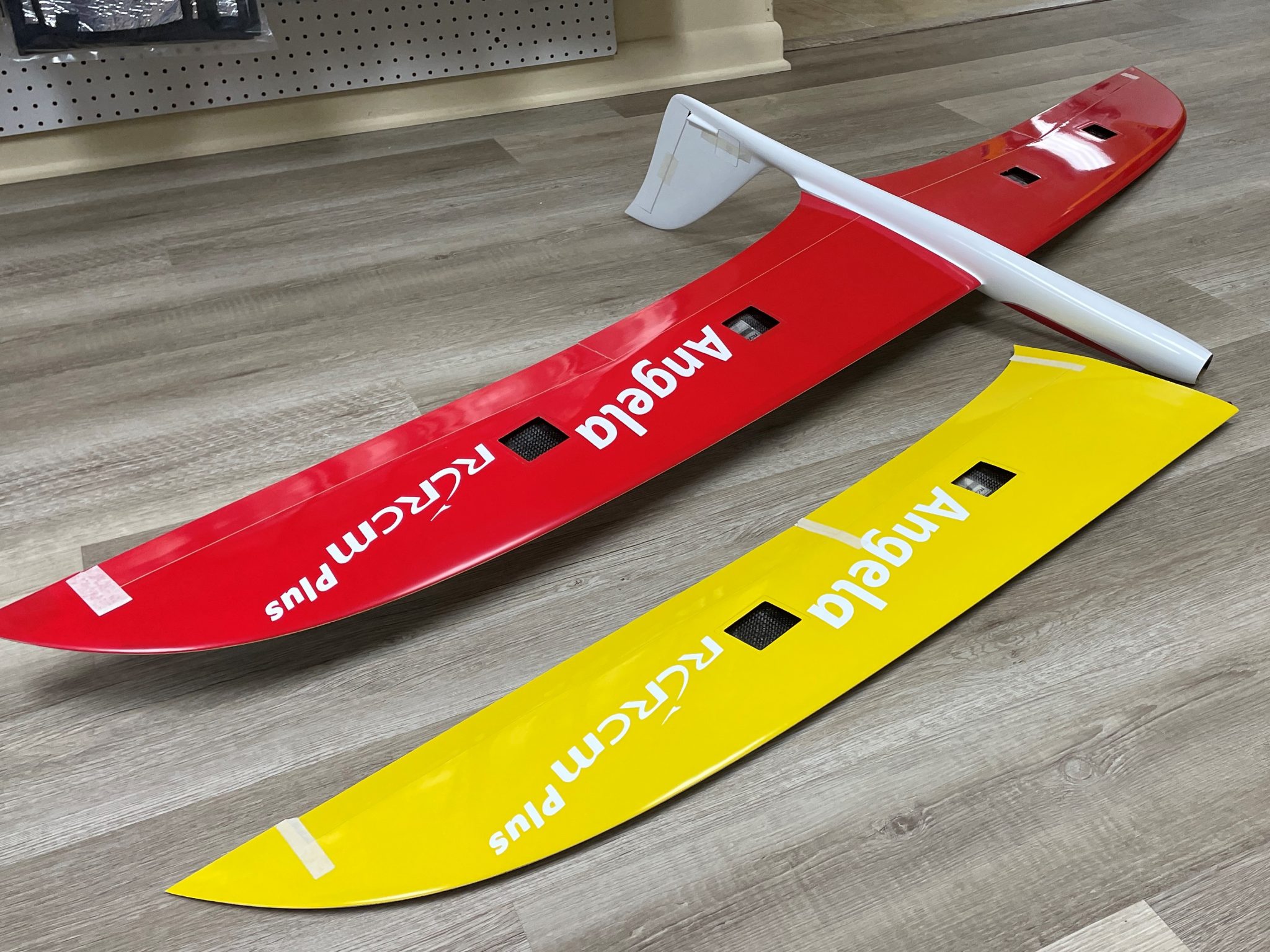 For Sale RcRCM E-Angela Composite Flying Wing 2M Sailplane – EM Blog